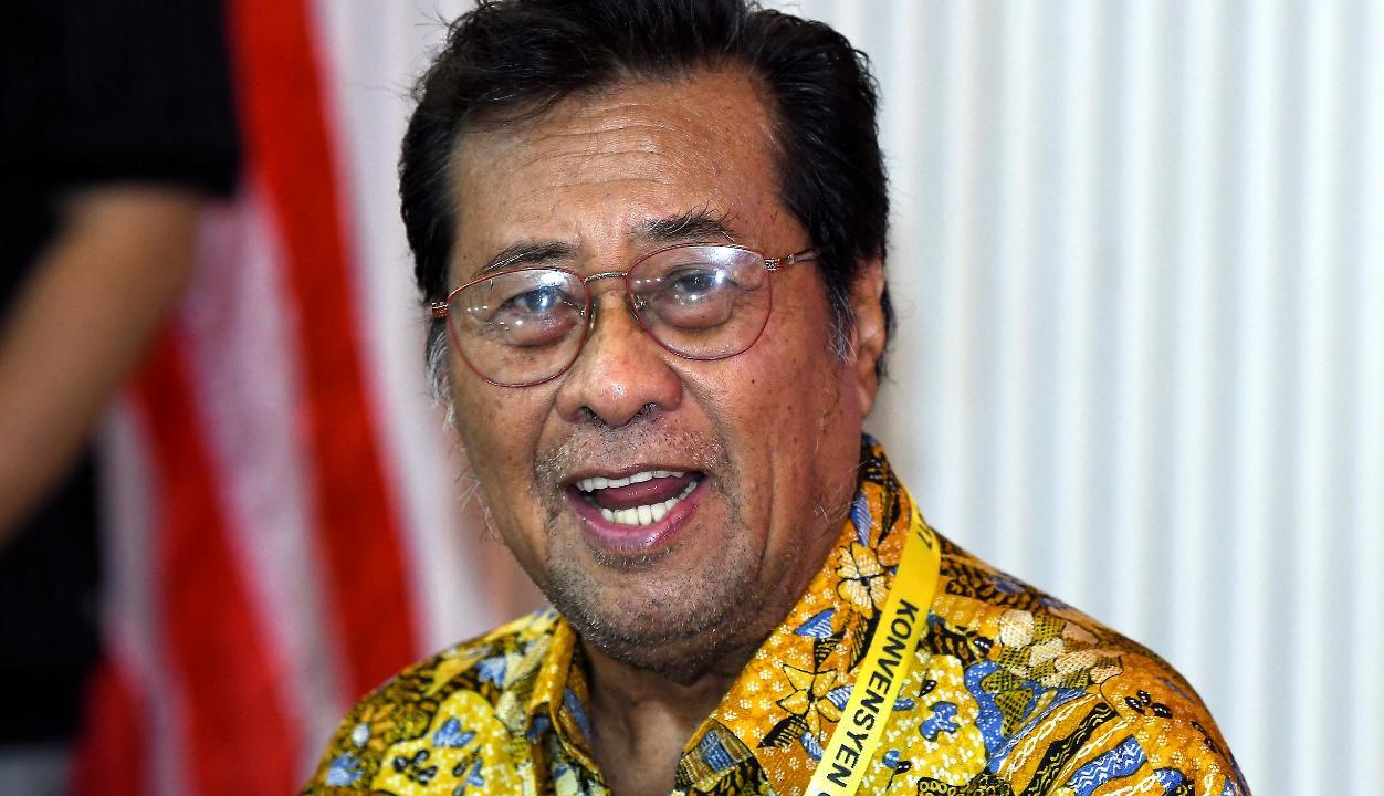 Khalid Ibrahim to help BN wrest Selangor in GE14 - subtitled ...