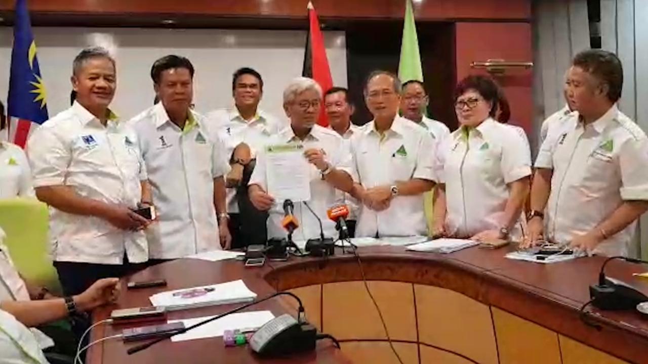Parti Rakyat Sarawak sacks deputy president, four others | TheStarTV.com