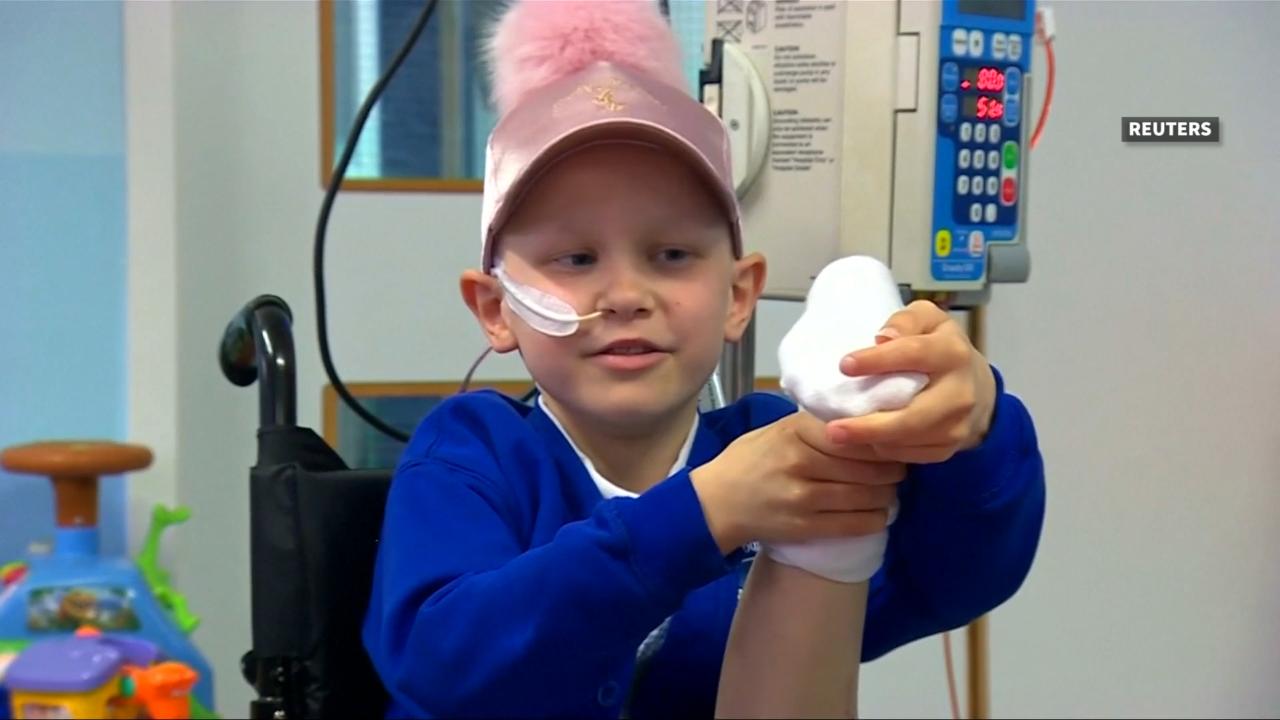 Girl's leg re-attached backwards after cancer surgery | TheStarTV.com