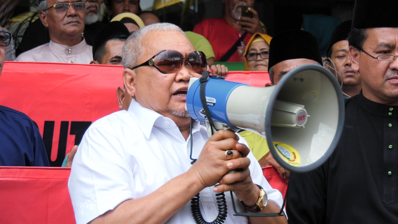 Perkasa Chief on political frogs and monkeys | TheStarTV.com