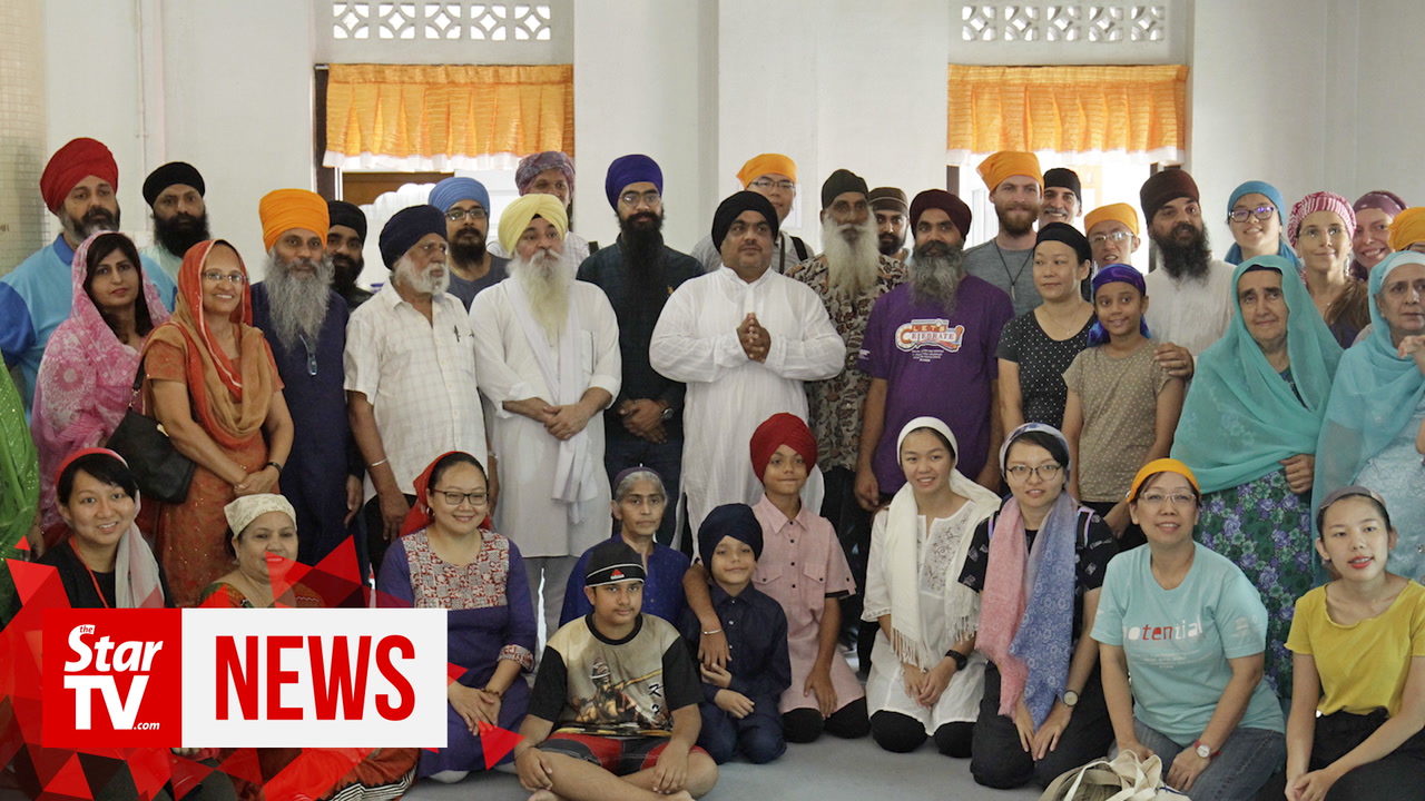 Tourists fascinated with Sikh culture | TheStarTV.com