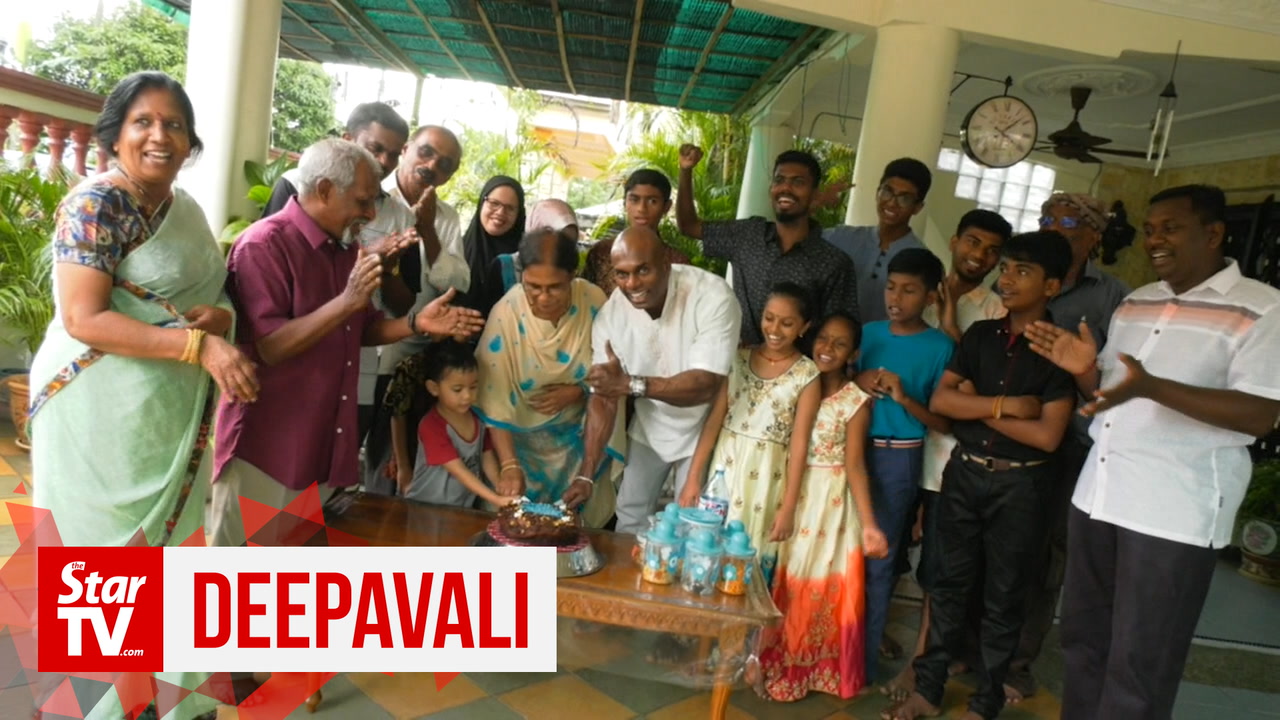 Bodybuilder Mike Mahen celebrates Deepavali with family | TheStarTV.com