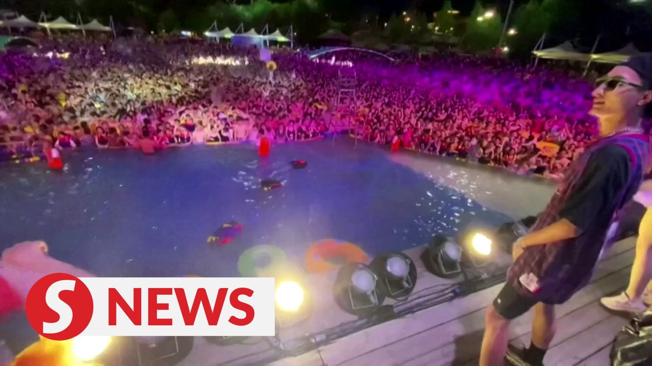 China defends Wuhan's massive pool party | TheStarTV.com