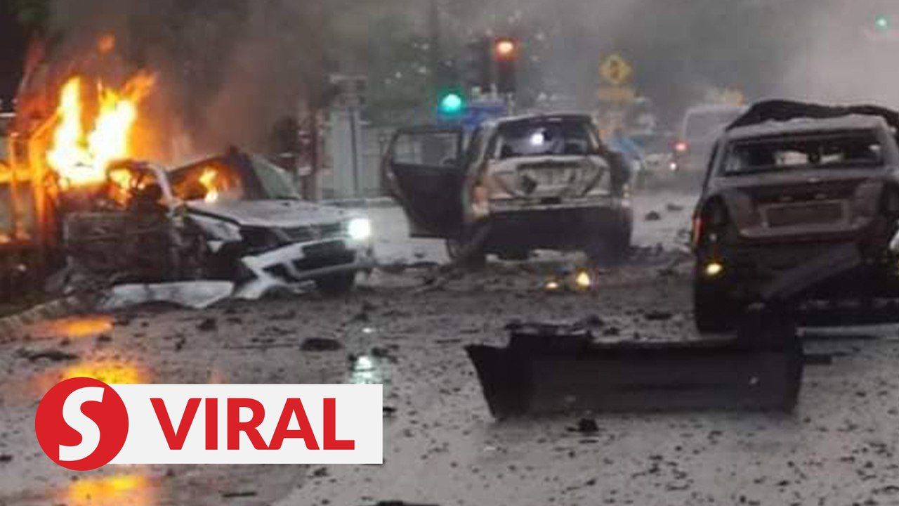 Lightning strikes car causing explosion, kills man | TheStarTV.com