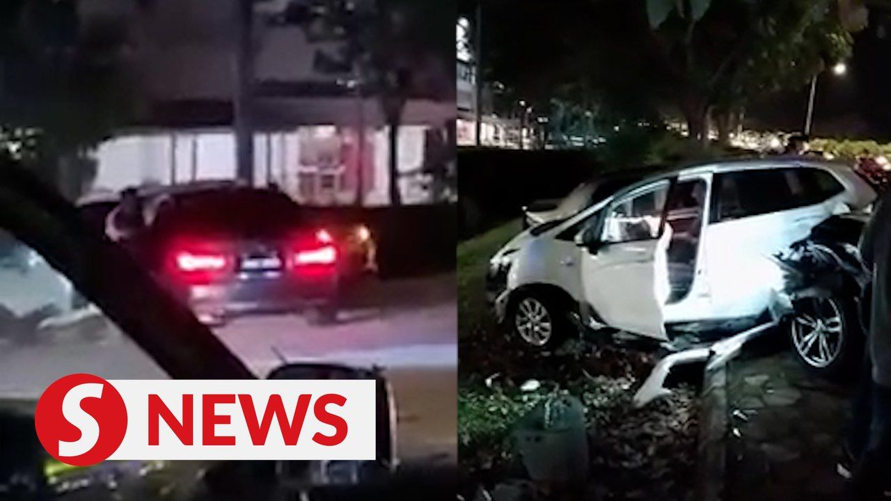 Man suffers seizure at traffic light, crashes into nine vehicles ...