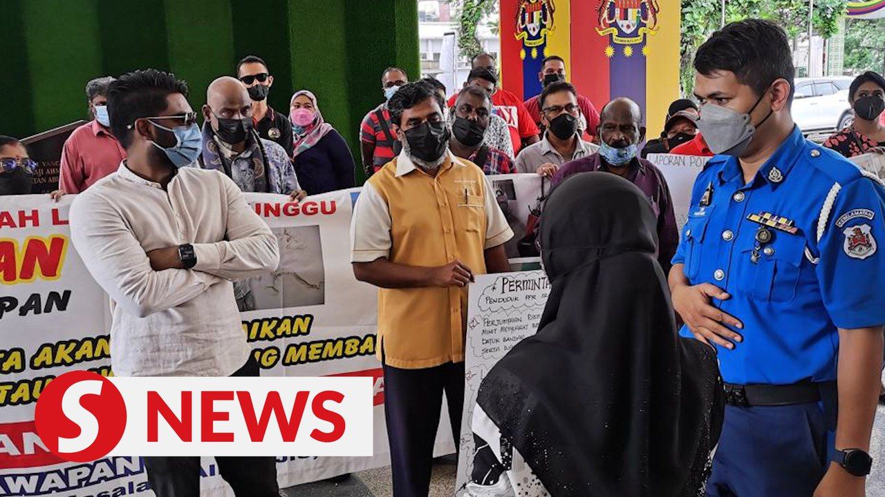 Seri Aman PPR residents protest outside DBKL over constant leaks ...