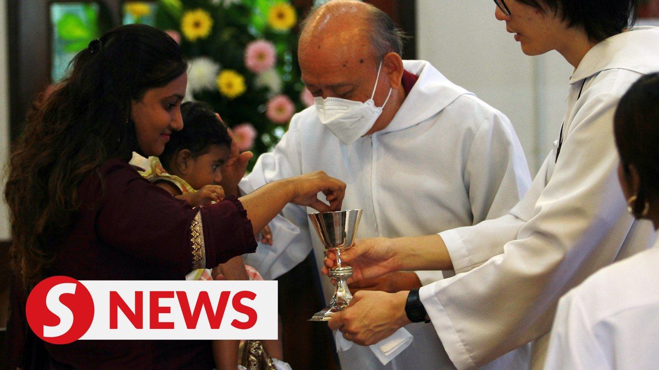 Hundreds gather at St Paul's Church to celebrate Easter mass ...
