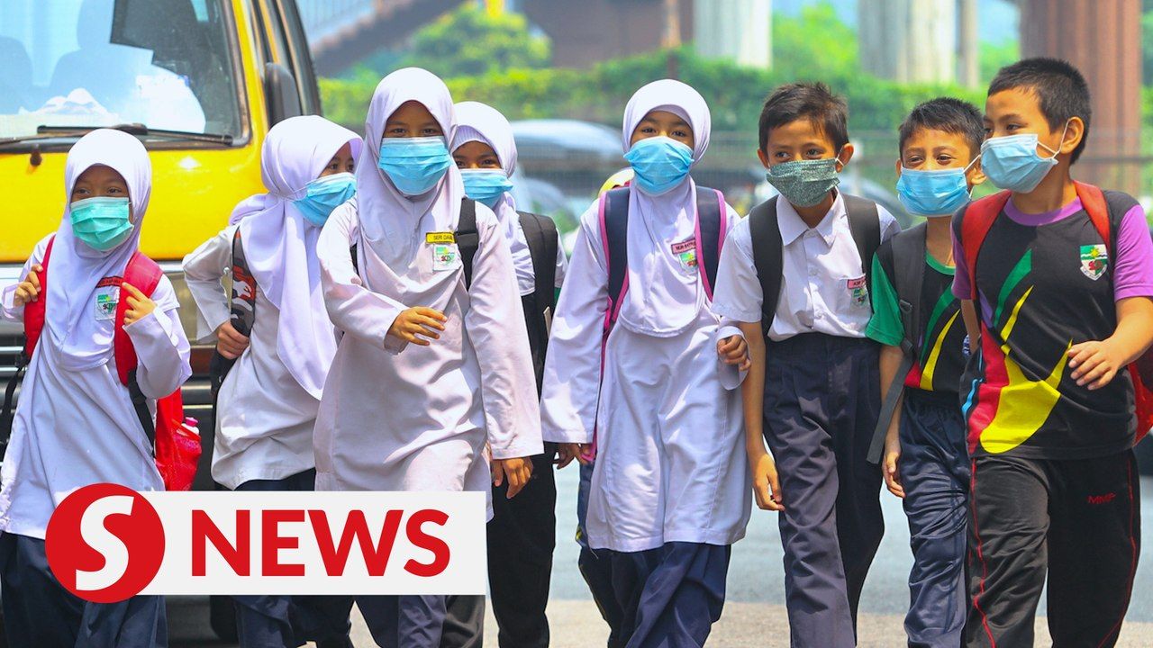 Covid-19: Pupils encouraged to wear face masks but not compulsory, says ...