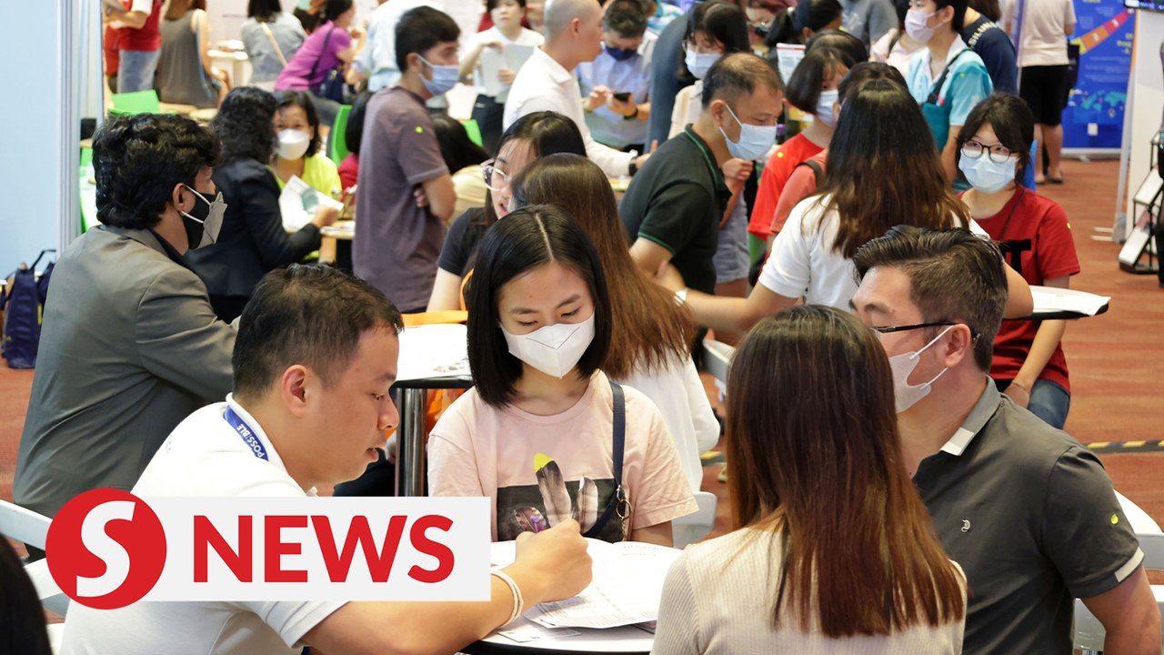 Varsities and colleges compete for a slice of student enrollment ...