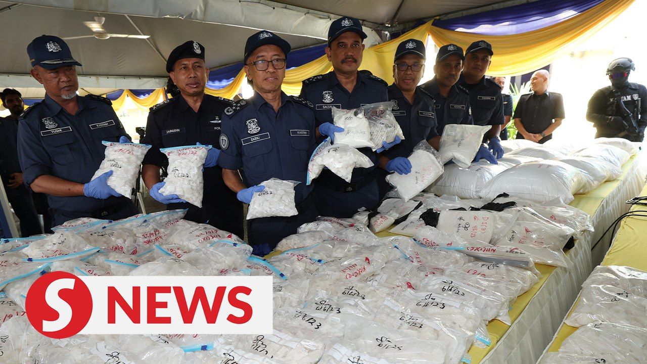 Customs Dept seizes over 300kg of cocaine worth RM60mil in Port Klang ...