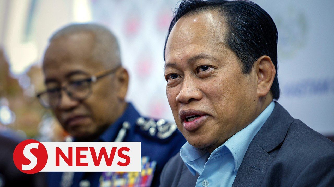 Repair of faulty Customs' scanners at KLIA begins on July 3, says Ahmad Maslan | TheStarTV.com