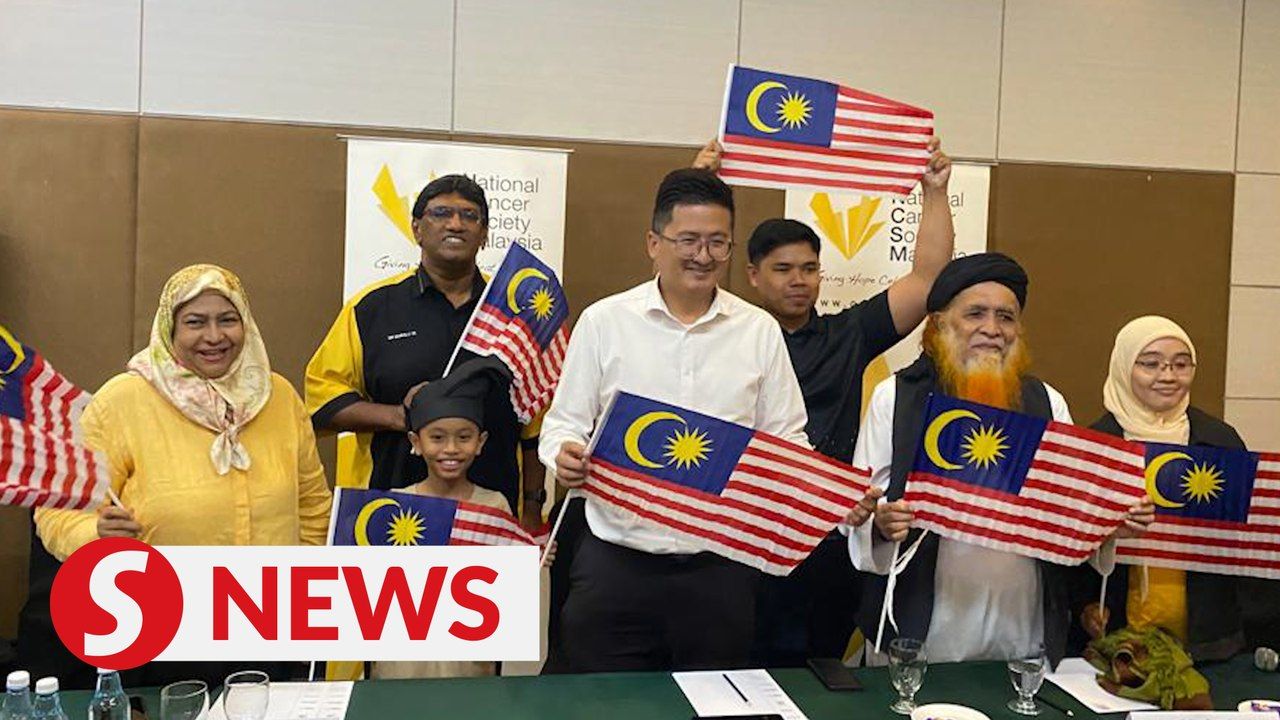 Dr Sam sings ‘Saya Anak Malaysia’ again after many years in support of ...