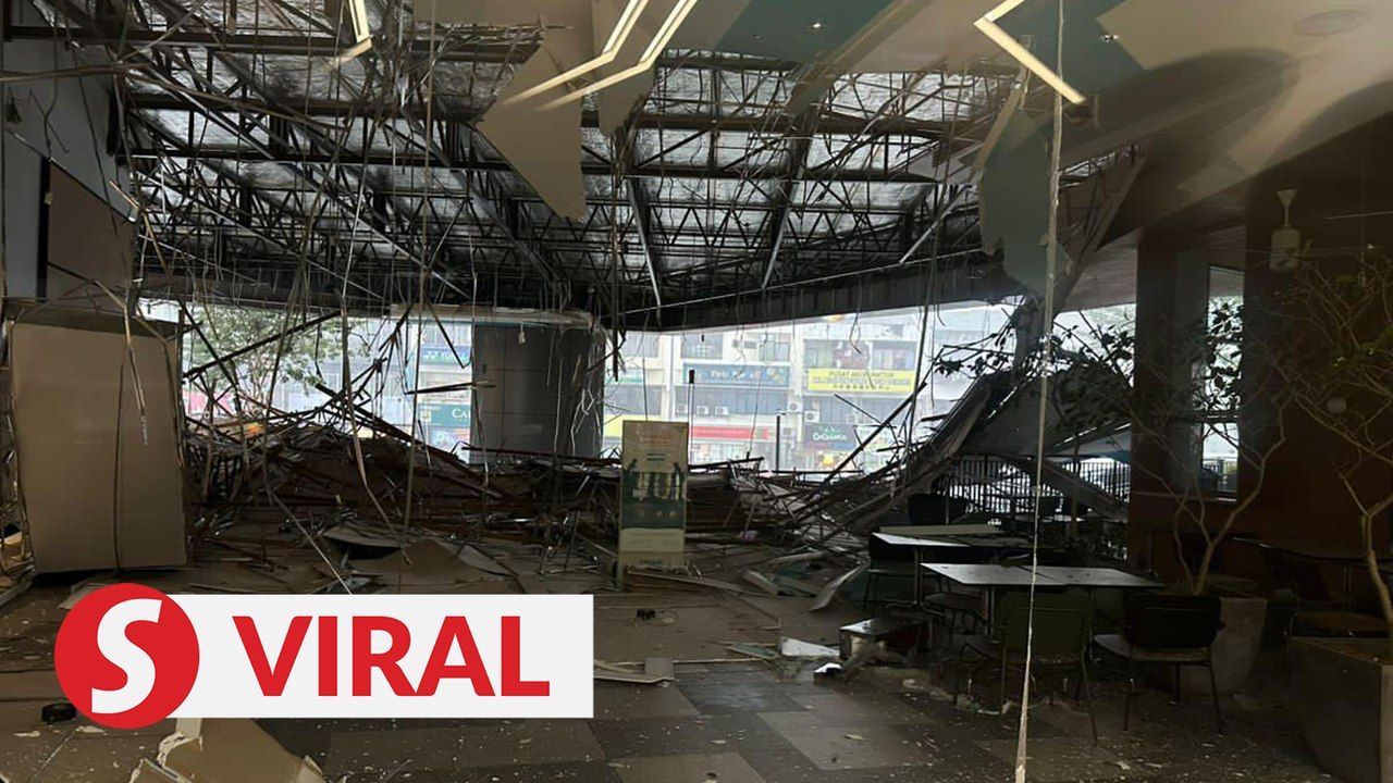 Three injured after mall ceiling collapses in downpour | TheStarTV.com