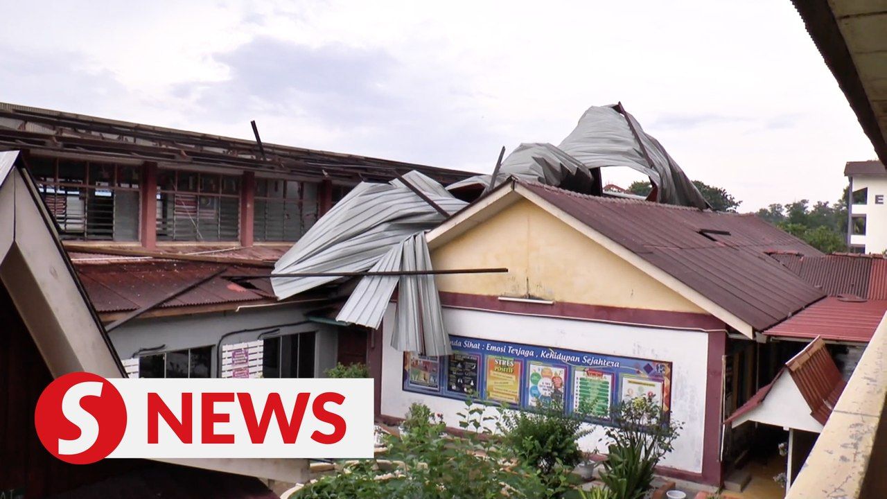 Roof of Melaka school blown away by strong winds | TheStarTV.com