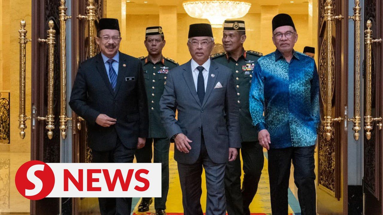 Al-Sultan Abdullah attends last pre-Cabinet meeting as King | TheStarTV.com