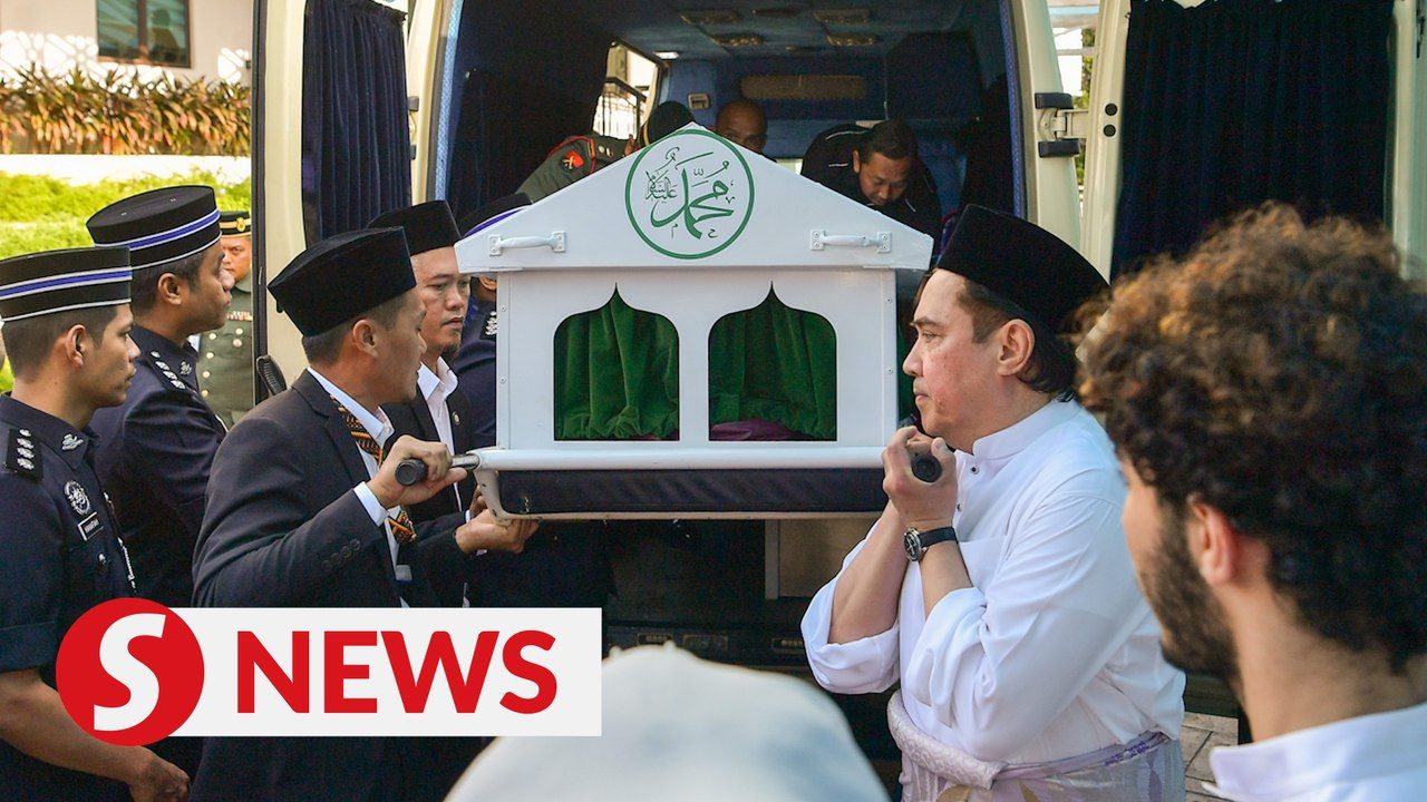 Taib Mahmud's remains brought to National Mosque | TheStarTV.com