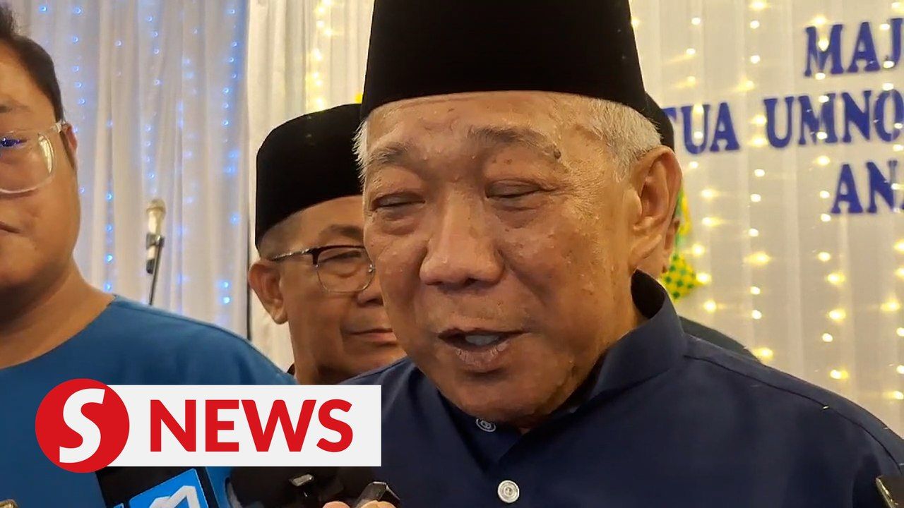 Umno told Dr Akmal to stop discussing controversial socks issue, says Bung | TheStarTV.com