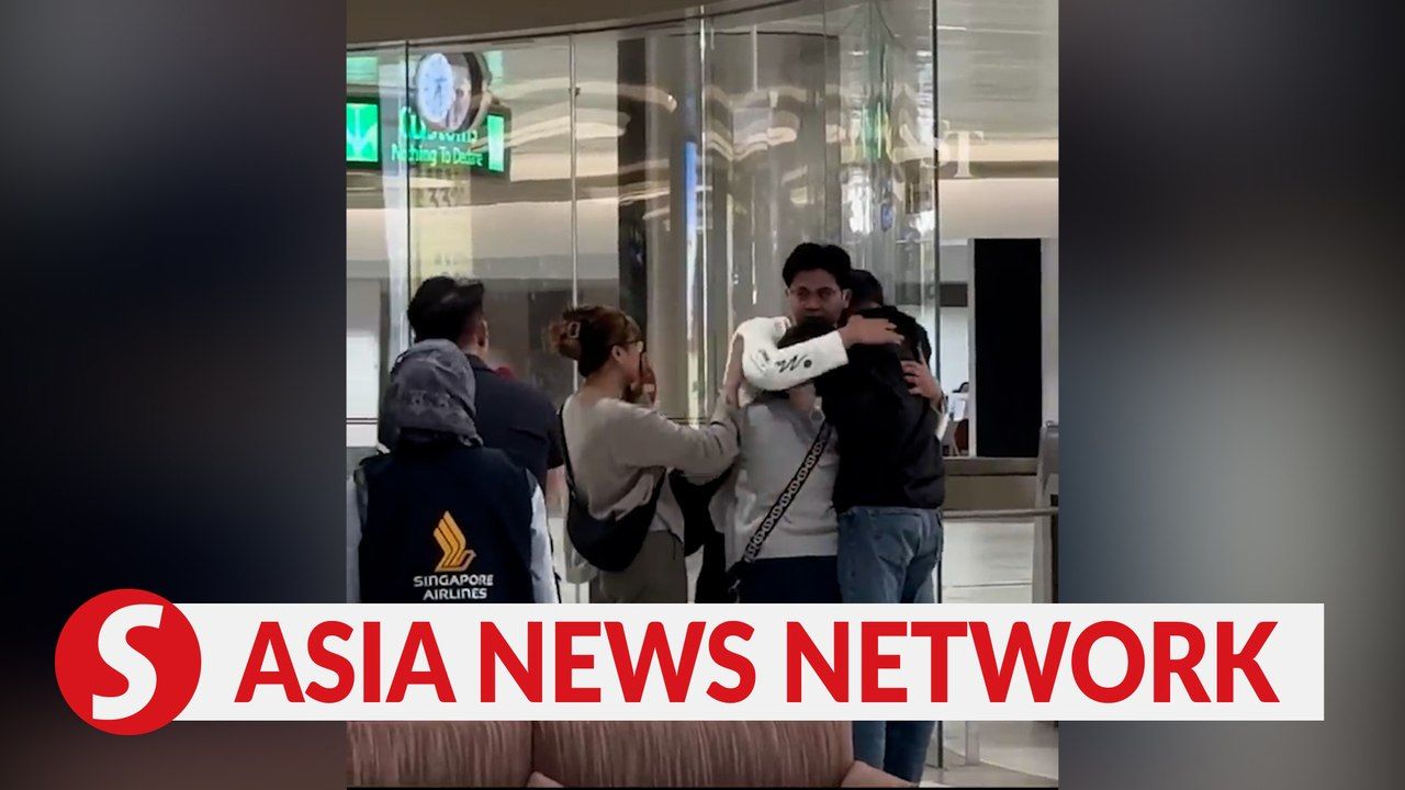 SIA flight turbulence: Relief for unhurt passengers after landing in ...