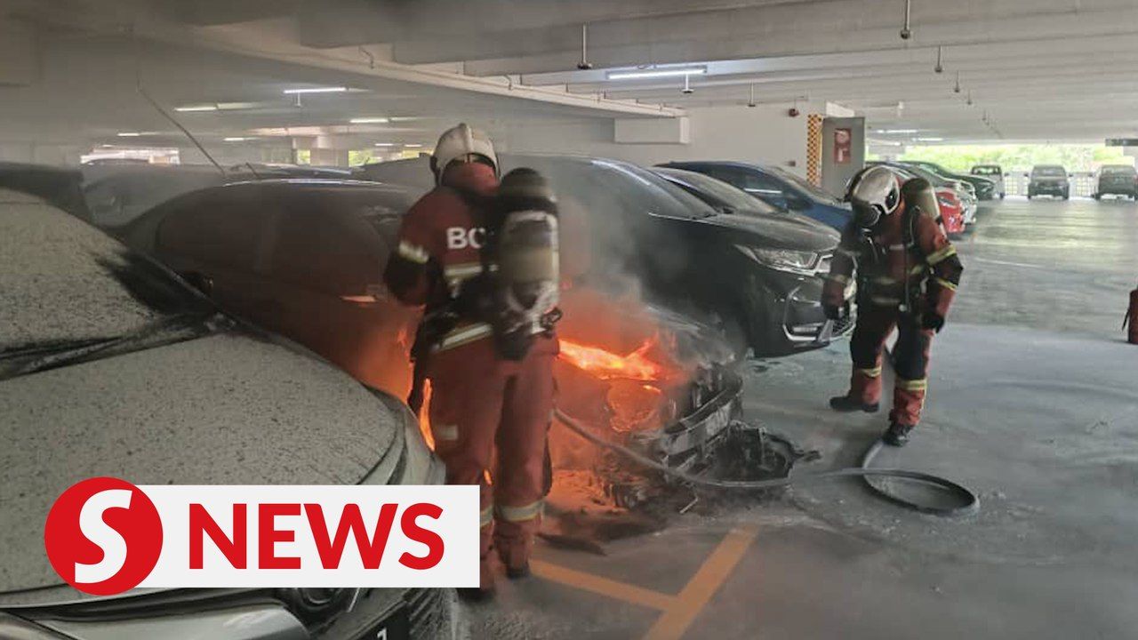 Fire at Gombak LRT carpark destroys three cars | TheStarTV.com