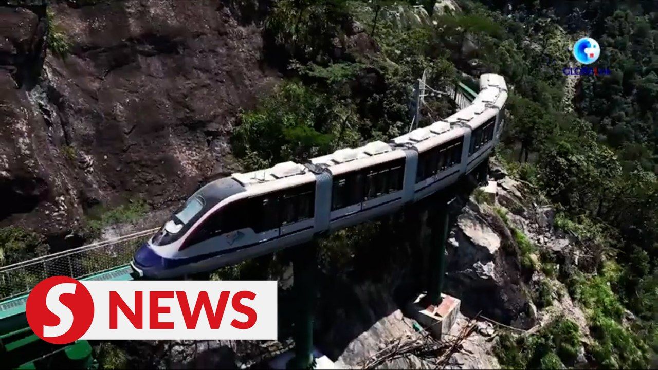 Cliff shuttle trains to offer unmatched travel experience in east China ...