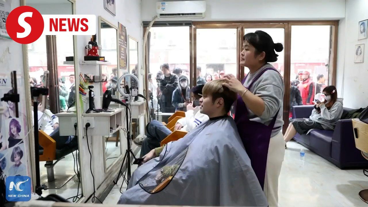 Hairdresser Xiaohua wins hearts with her skill and sincerity in Hunan ...