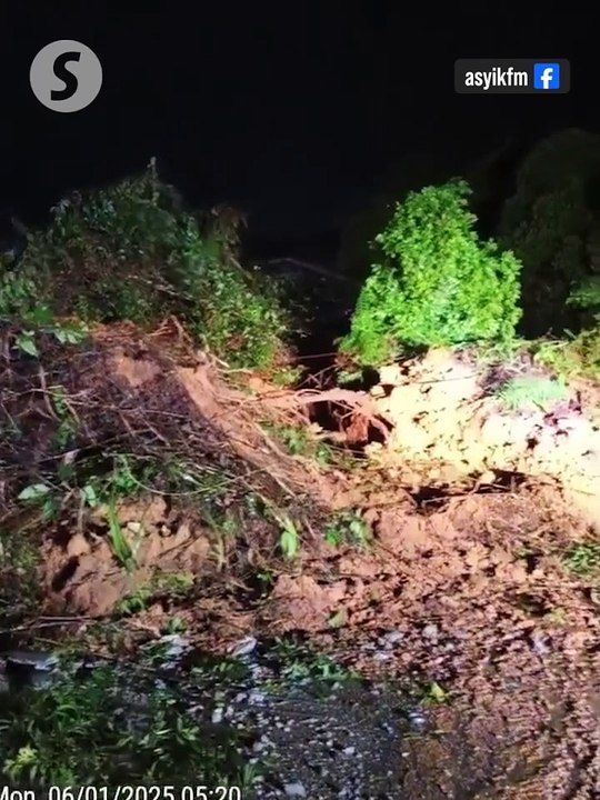 Cameron Highlands road reopens after landslide at Kampung Raja ...