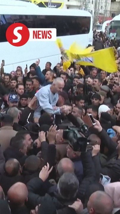 Second batch of 200 Palestinian prisoners set free, four Israeli female ...