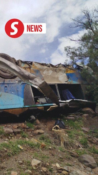 Bus crash in Bolivia kills over 30 people | TheStarTV.com