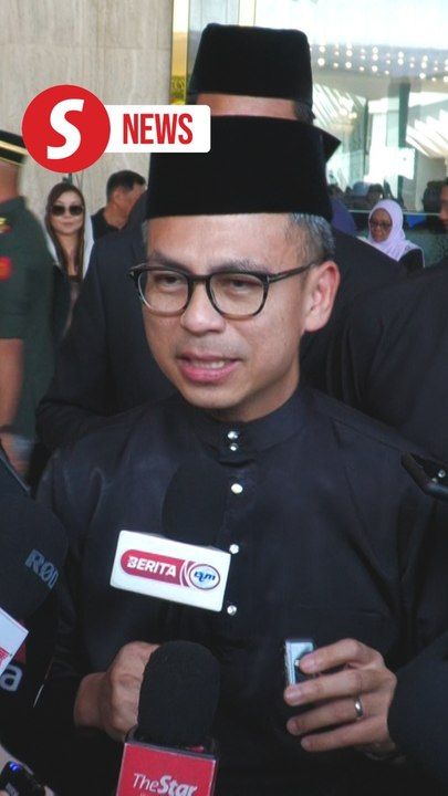 Pak Lah a 'statesman who remained grounded', says Fahmi in paying ...