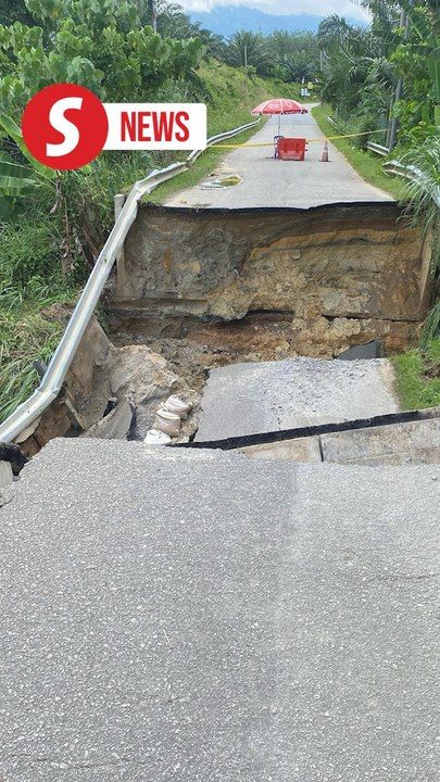 136 stranded after bridge collapse in Sungkai | TheStarTV.com